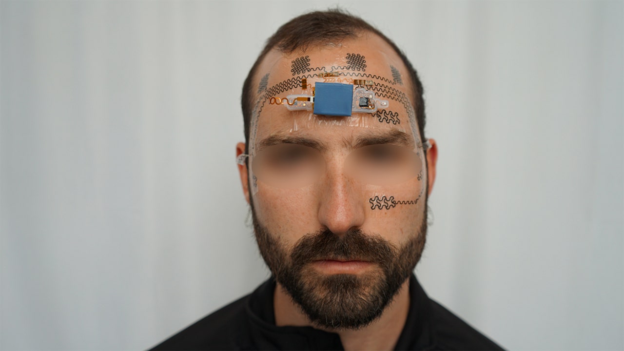 Researchers develop face 'e-tattoo' to track mental workload in high ...