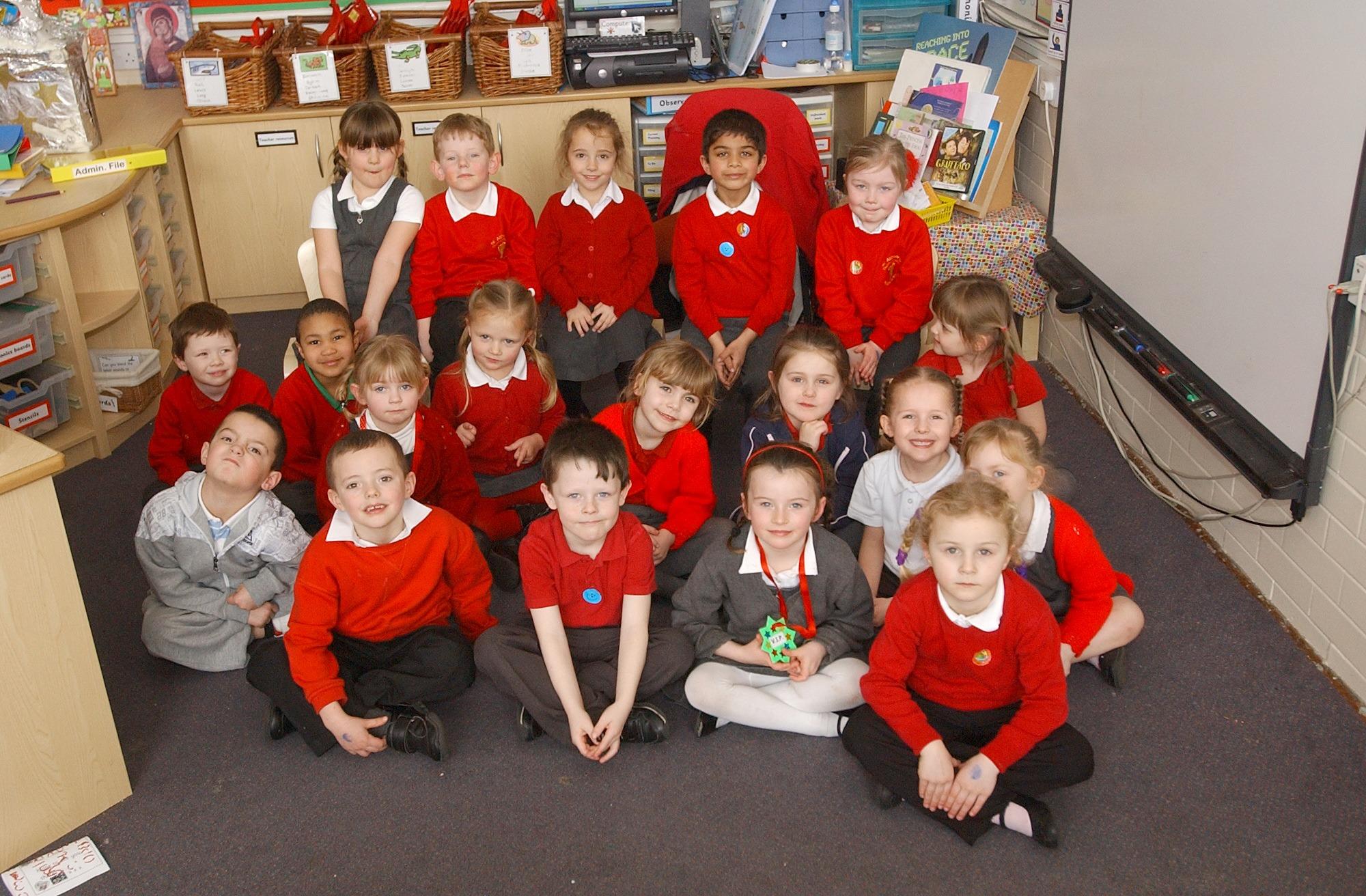 Time flies: 17 class photos of Hartlepool primary school January new ...