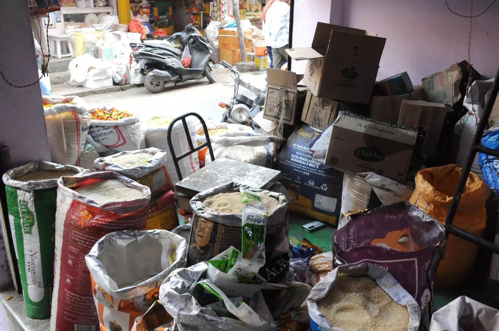 Shopping habits shift: E-commerce growth impacts local stores