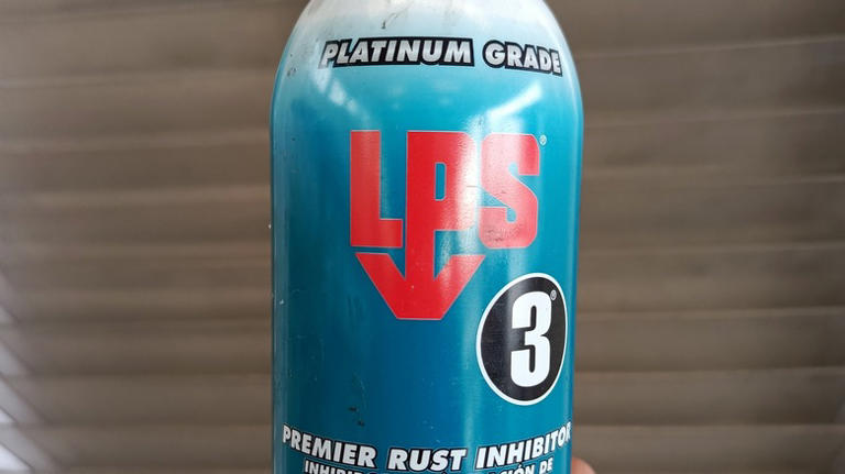 5 WD-40 substitutes that you may already have in your home