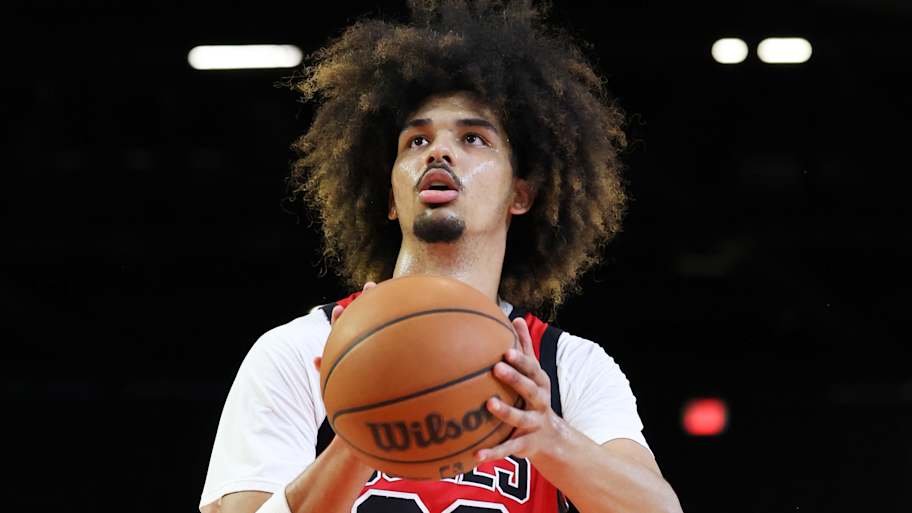 Gators are exploring a move that blurs the line between college and the NBA