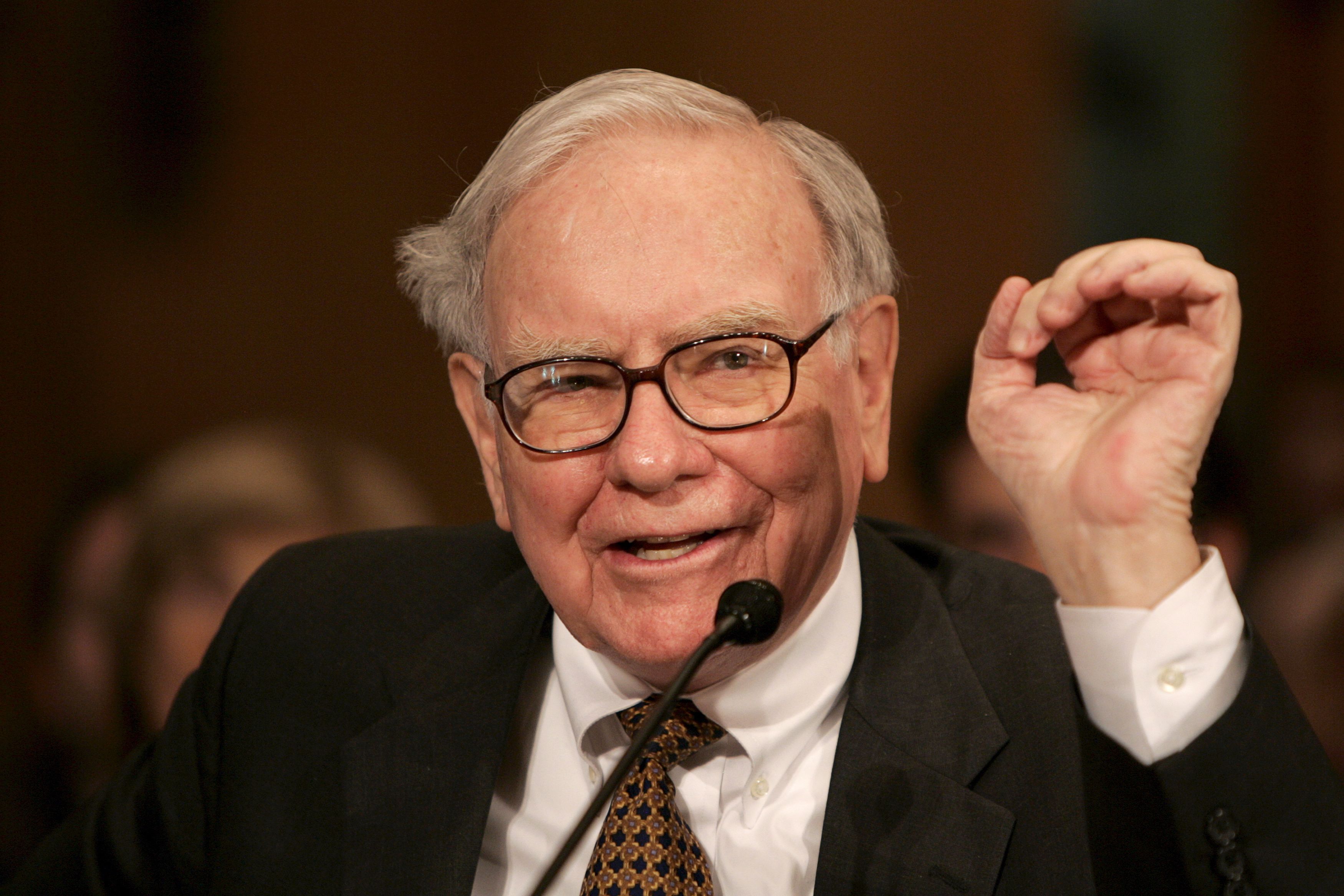 Warren Buffett: Do these things before a recession hits