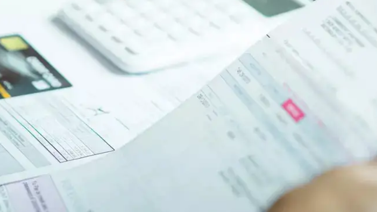 Bengaluru man gets Rs 14L bill for credit card he never had; bank ...