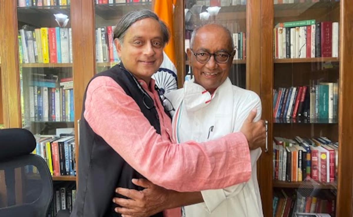 Organisation must be strengthened: Shashi Tharoor backs Digvijaya Singh