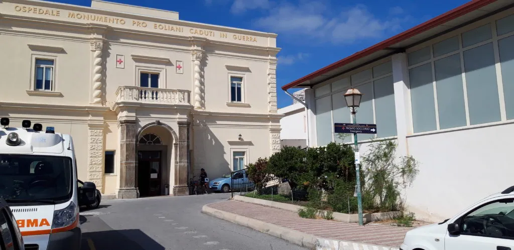 Incinte e costrette all'«esilio»: il dramma delle mamme di Lipari