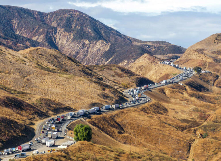 Interstate 5 closed for hours after gas line explosion near Grapevine