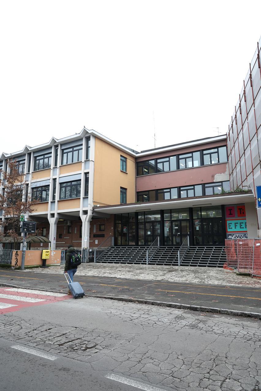 Lista degli stupri, la Uil: "Emergenza educativa. Ora un confronto serio"