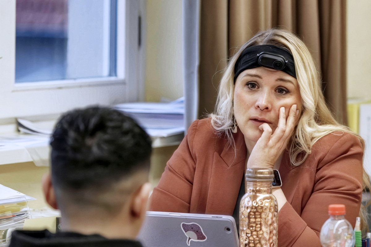 Kamera auf dem Kopf: Krasse Doku zeigt Alltag einer Lehrerin aus der ...