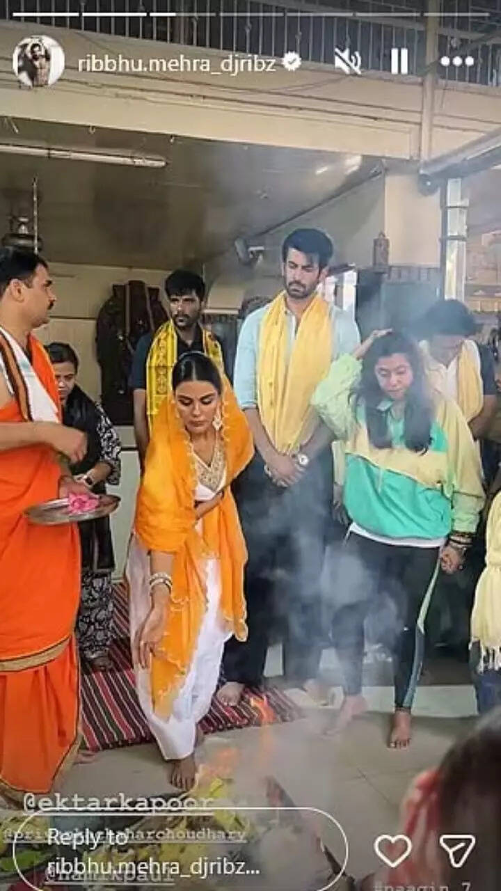 'Naagin 7': Priyanka Chahar Choudhary, Ekta Kapoor, and cast pay a ...