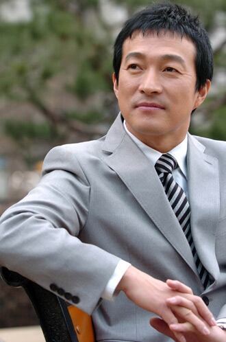 Actors' Cheongdam-dong property gains 30 billion won