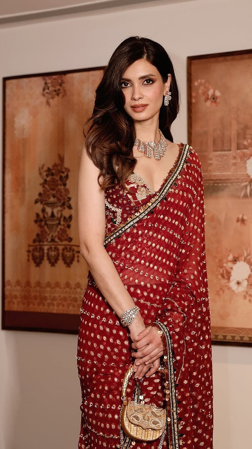 Diana Penty looks royal in ₹95,000 sindoori red Banarasi saree, carries ...