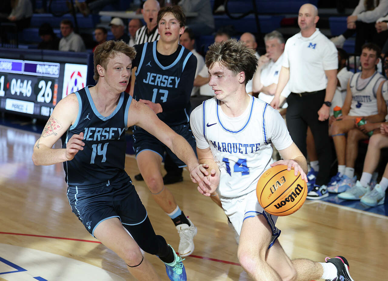 High school boys basketball holiday tournament scores and schedules
