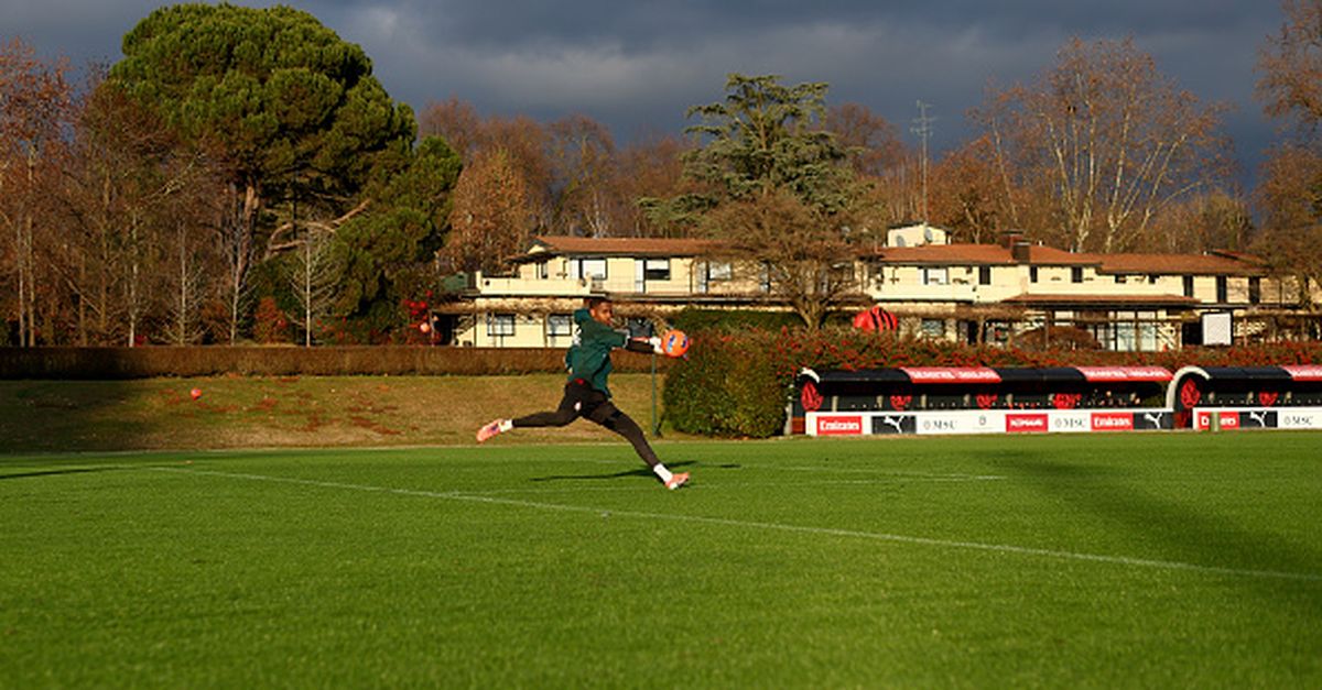 Tanto mercato attorno al Milan: serve un reset, testa solo al Verona