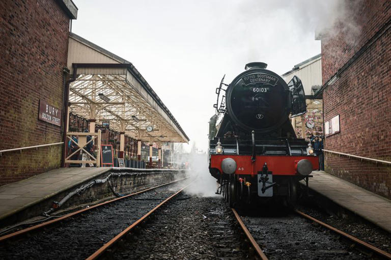 Calls to use East Lancashire Railway as a commuter route between ...
