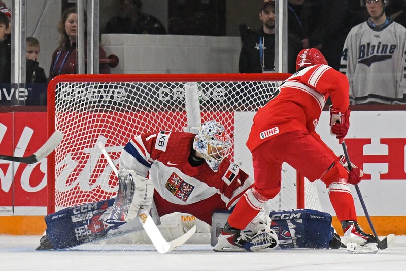 Mařík se 30 let po otci dočkal premiéry na MSJ, na málo střel byl ...