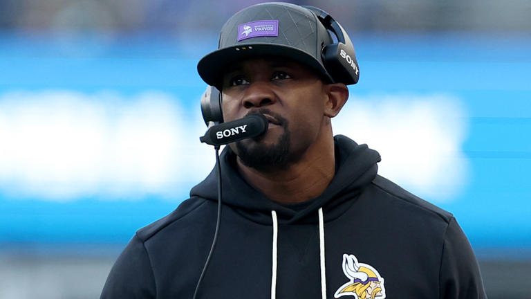 Raiders get concerning Brian Flores take from Vikings insider