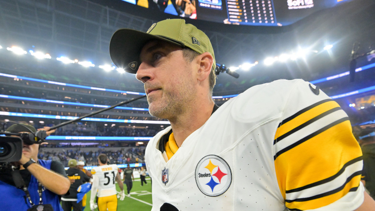 Aaron Rodgers-Lamar Jackson handshake surfaces after Steelers-Ravens