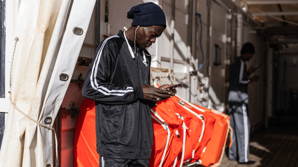 Border Force set to seize phones from small-boat migrants in bid to ...