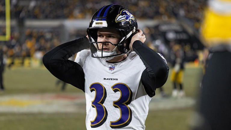 Pittsburgh Steelers win AFC North, beating Ravens 26-24 after Baltimore ...