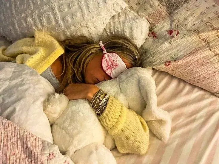 Τα 4 ζώδια που κοιμούνται όπου σταθούν – Από τη θέση του λεωφορείου ...