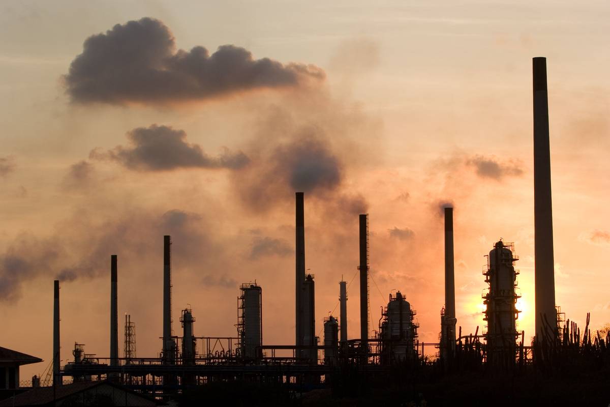 Estados Unidos apreendem sexto petroleiro ligado à Venezuela no Mar do ...