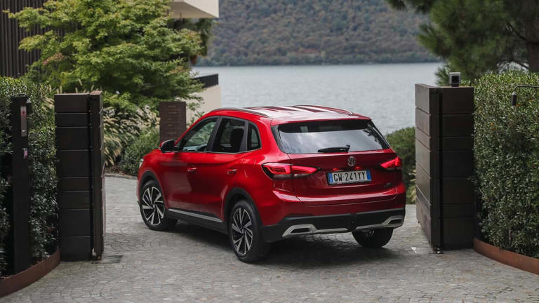 Opel Frontera vs MG ZS, comparaison entre crossovers au prix juste