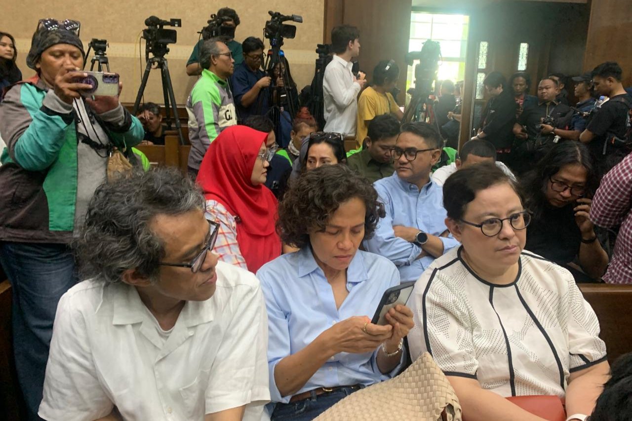Sutradara Riri Riza hingga DJ Donny hadiri sidang dakwaan Nadiem Makarim