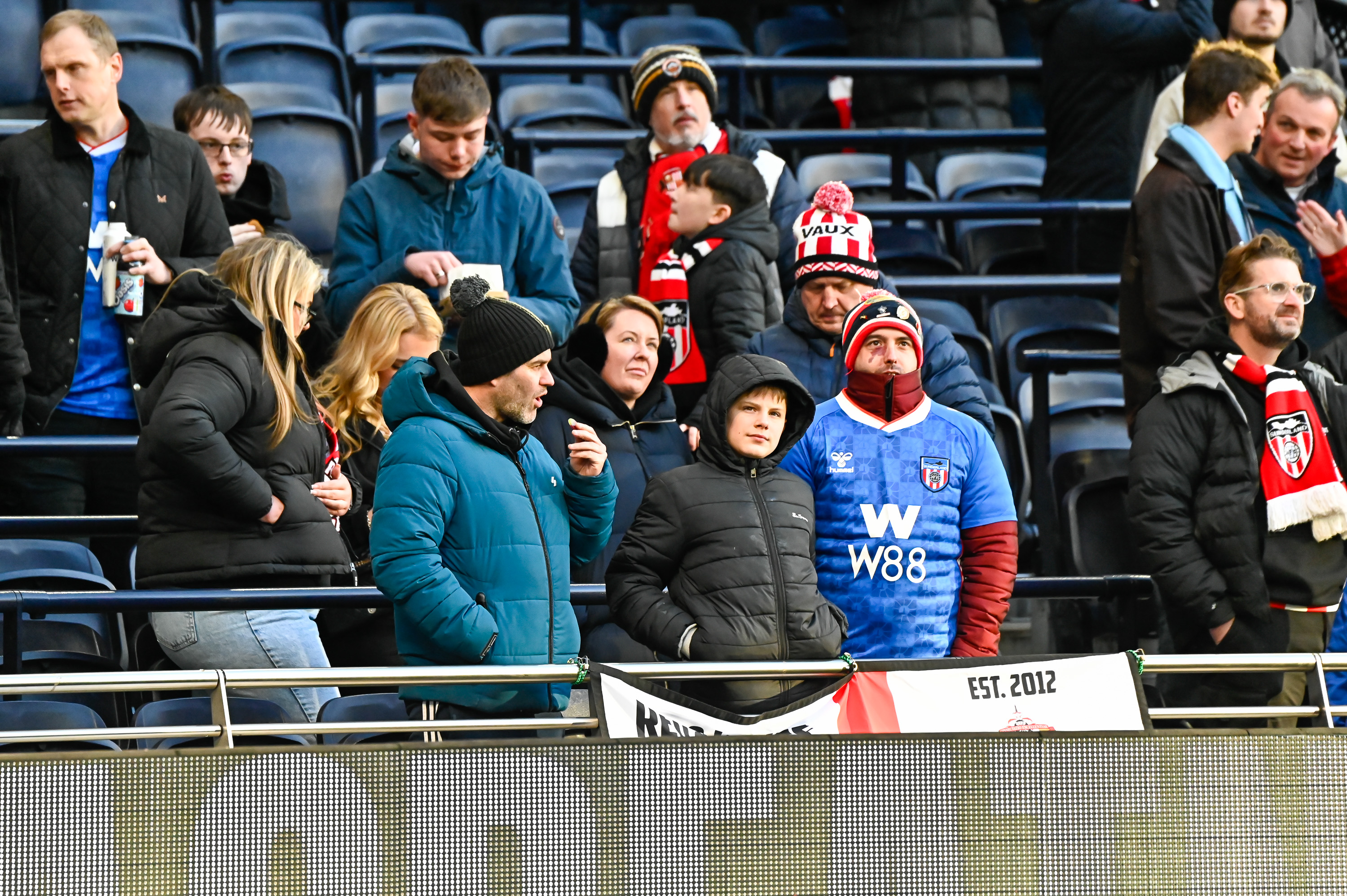 79 amazing photos of Sunderland fans as 60,877 watch draw at Tottenham ...