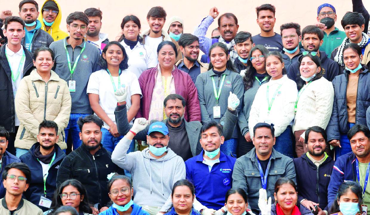 Yamuna clean-up now people's movement: CM