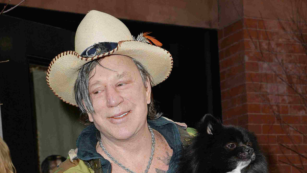 Mickey Rourke lance une cagnotte participative pour payer ses loyers en ...