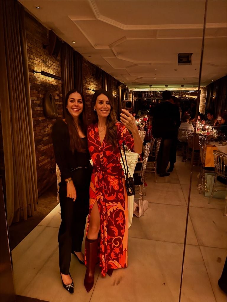 Ana Boyer sorprende con un vestido festivalero de inspiración tropical ...