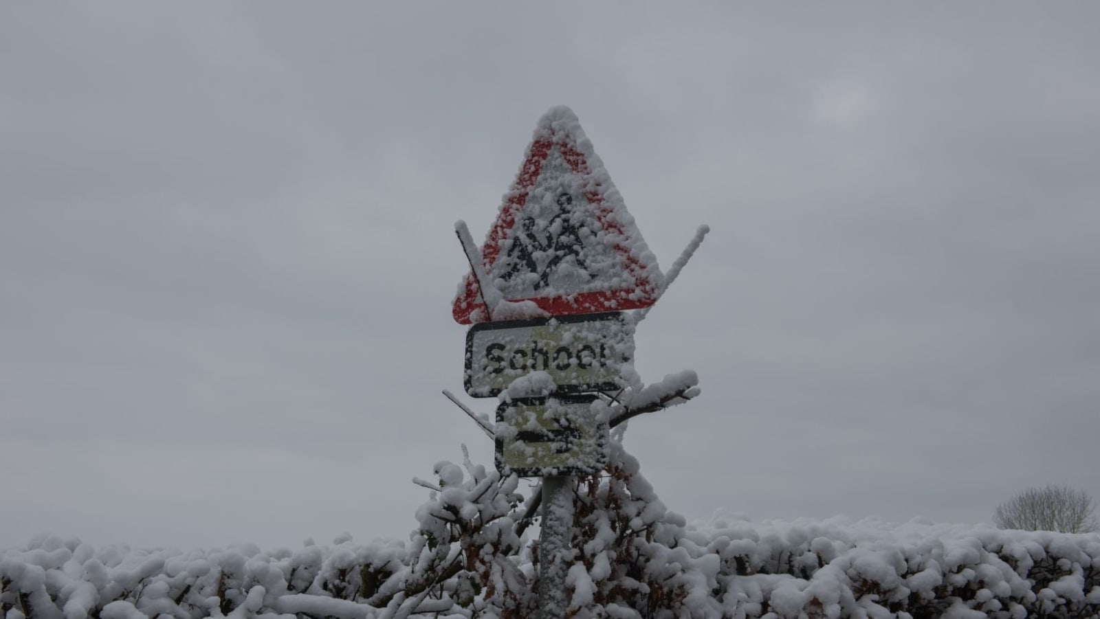 Full list of UK schools closed due to snow chaos – with 'do not travel ...