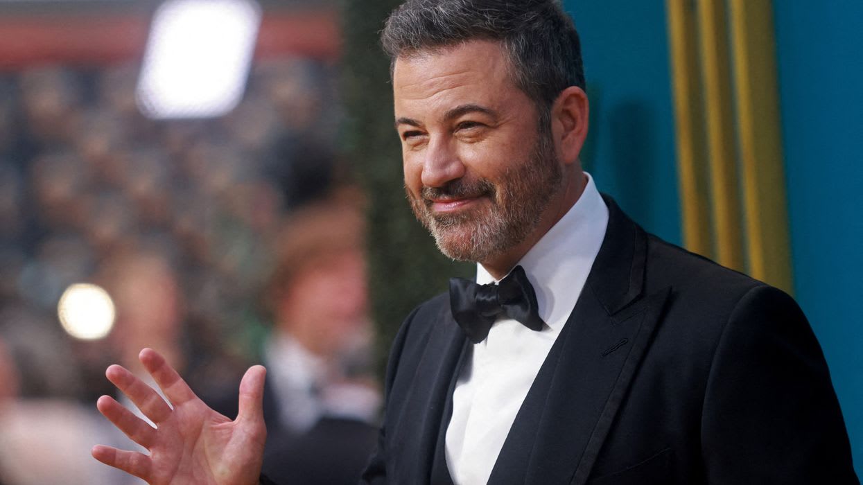 Jimmy Kimmel thanks Trump in awards ceremony win ahead of Live! return