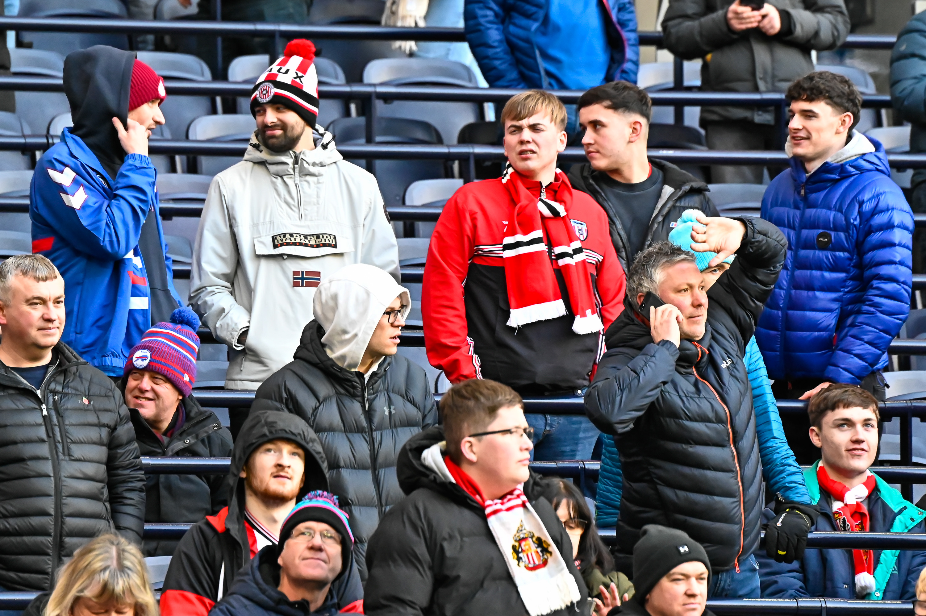 79 amazing photos of Sunderland fans as 60,877 watch draw at Tottenham ...