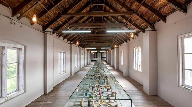 Artist withdraws artwork from Kochi-Muziris Biennale after protests ...