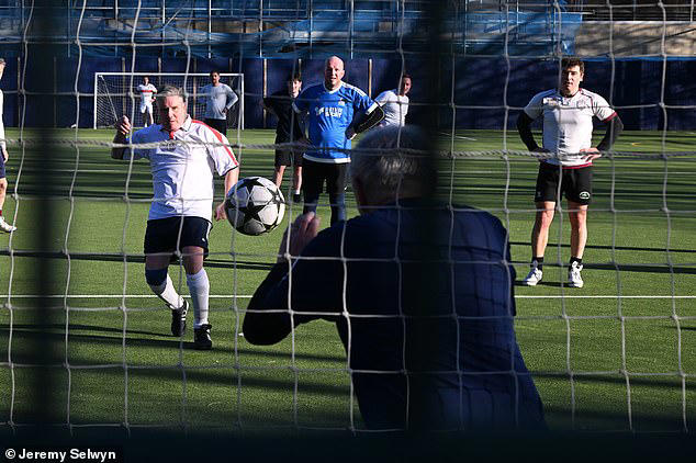 Struggling Starmer mounts another relaunch bid in New Year speech today