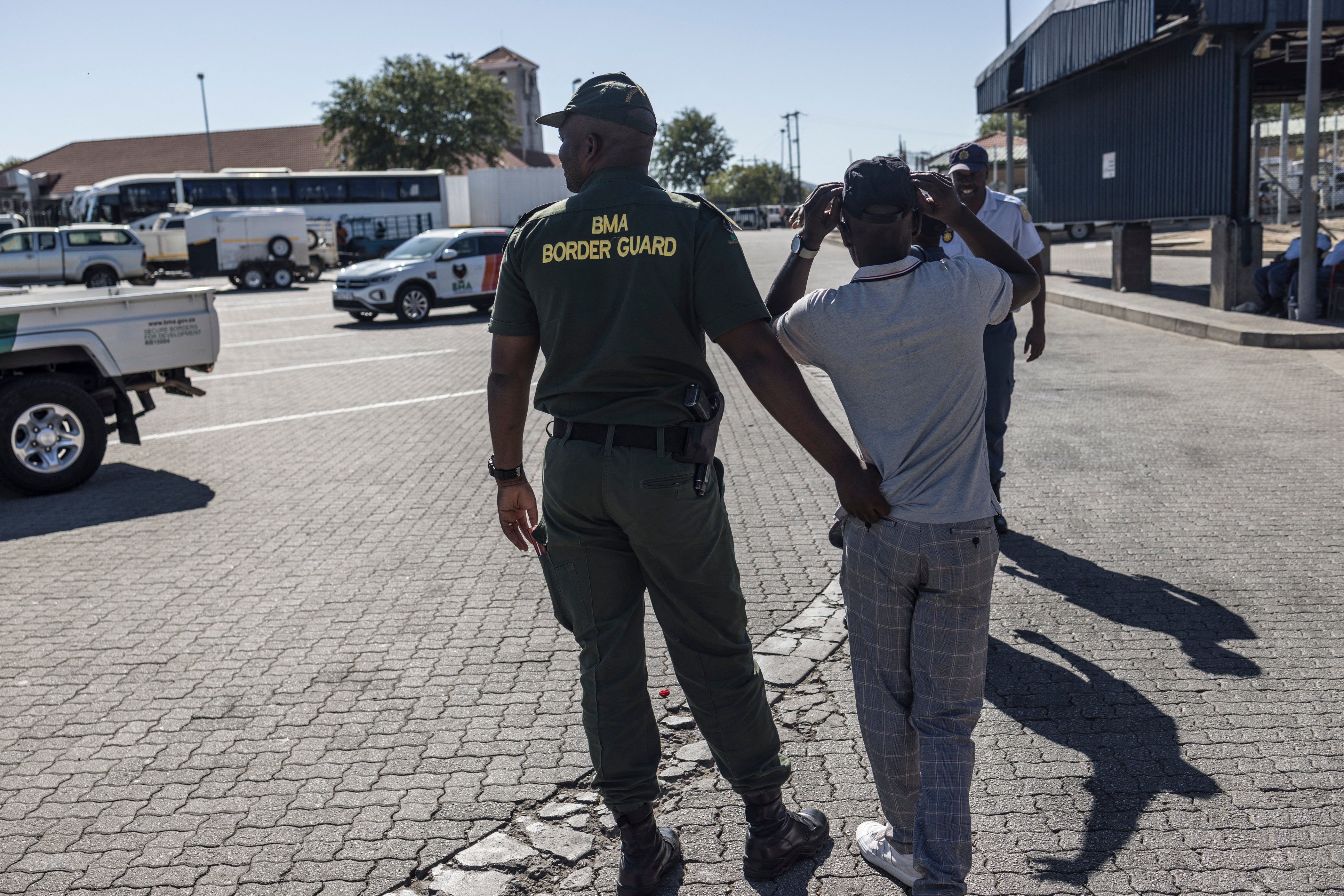 BMA arrests more than 30 illegal border crossers at Beitbridge