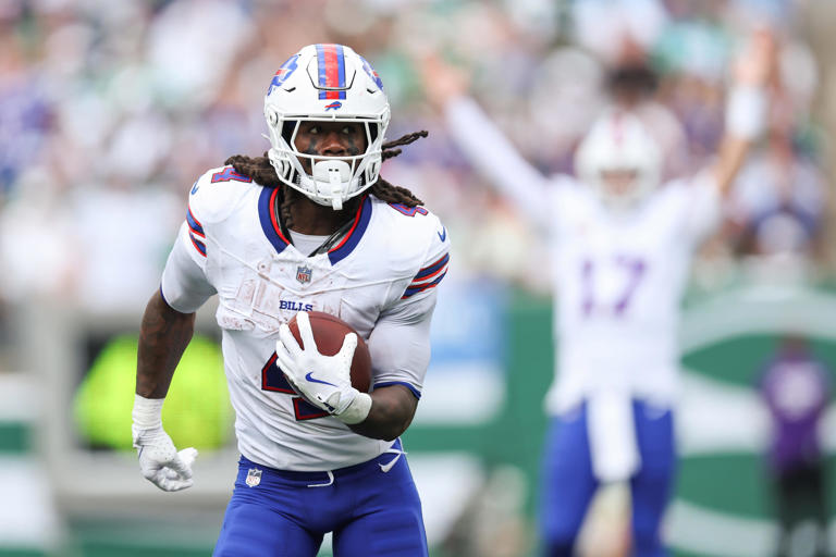 Bills' James Cook holds off Ravens' Derrick Henry to win NFL rushing title