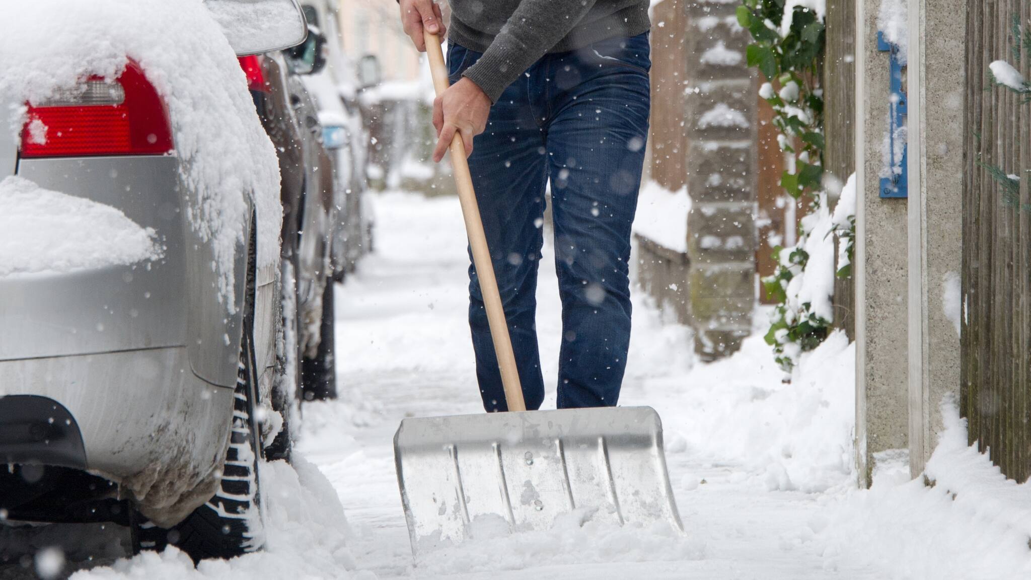 Winterdienst: Wann muss ich Schnee räumen?