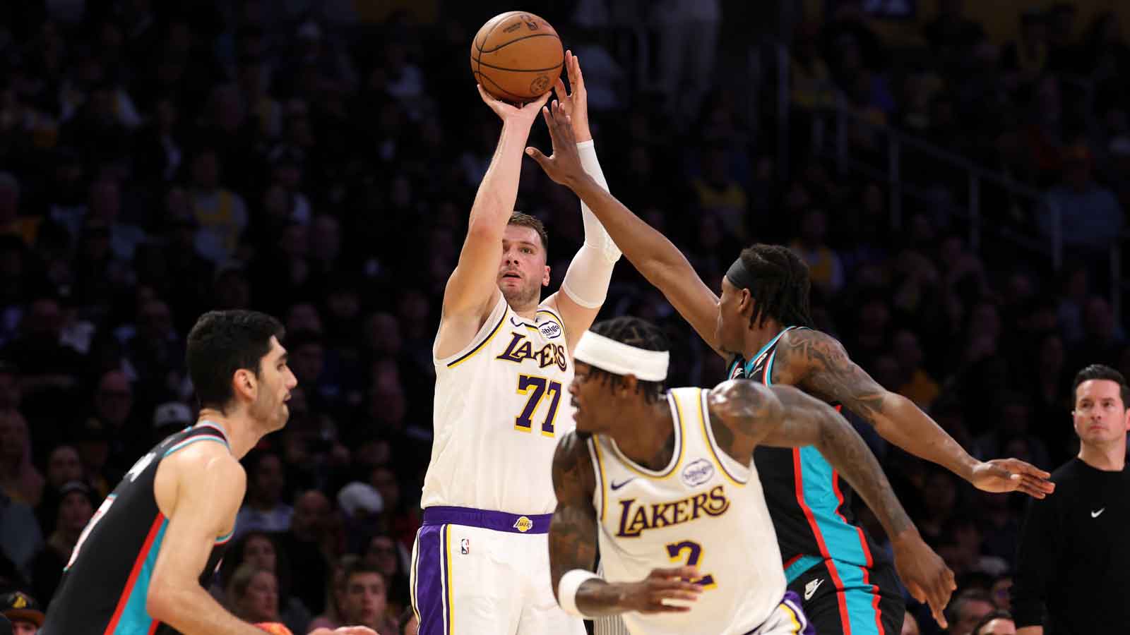 Lakers’ Luka Doncic sounds off on his 3-point shot coming back