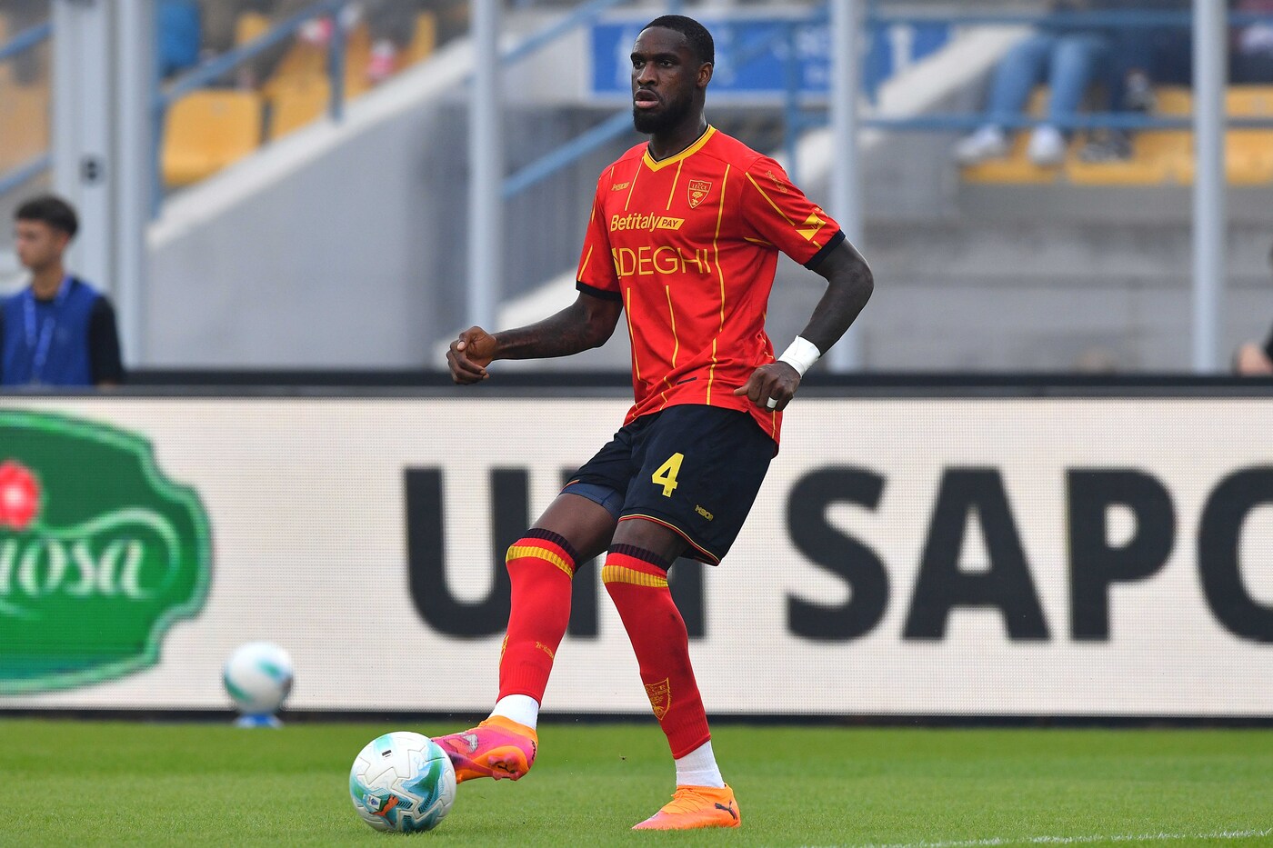 Gaspar è un’idea per rinforzare la difesa: il Lecce spara alto!