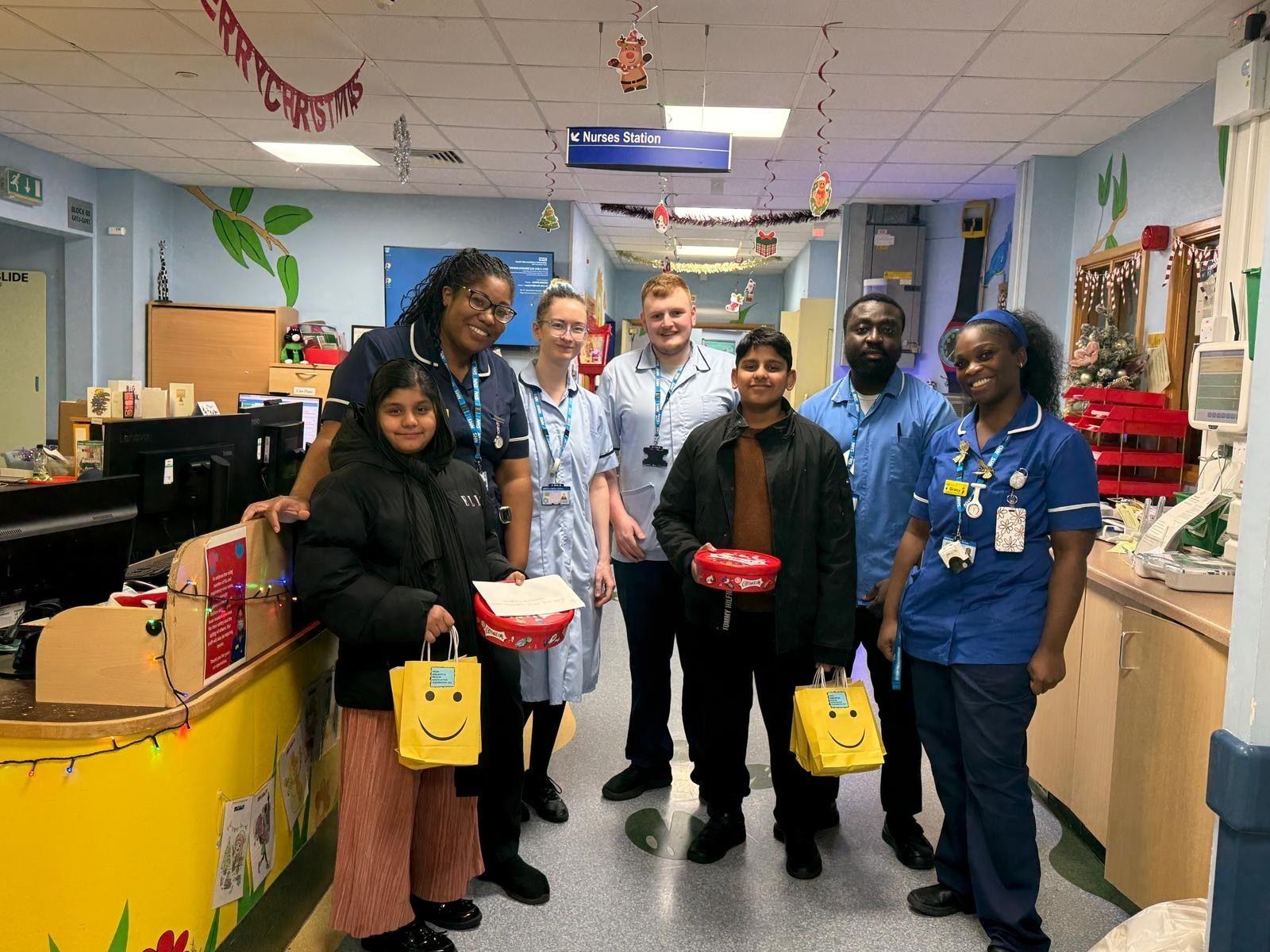 Serving the community during the festive period - Ahmadiyya Muslim ...