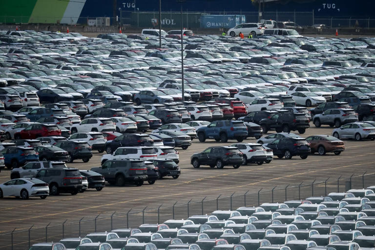 Slowing auto sales stoke concern over near-record car prices