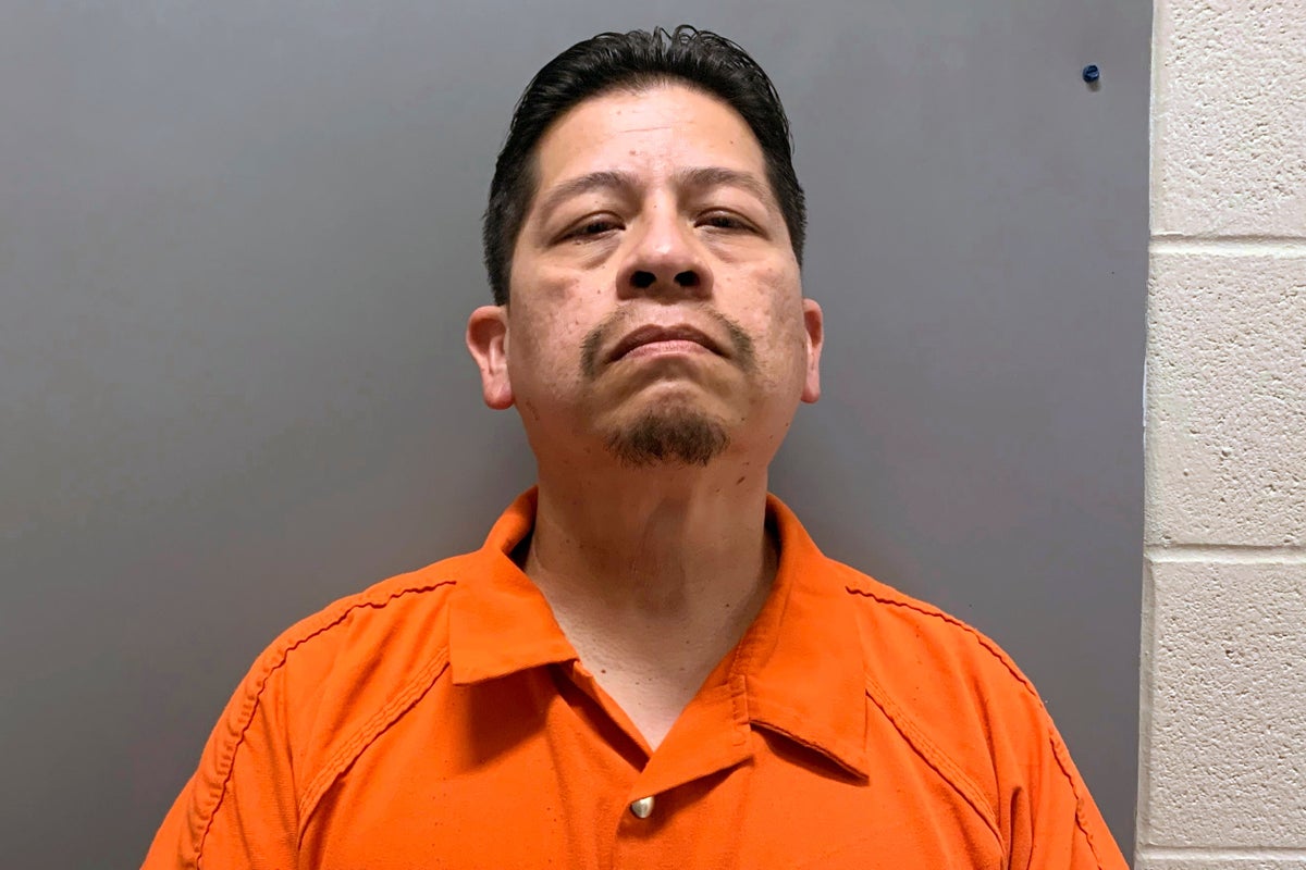 Trial for officer accused of failing to protect kids during shooting