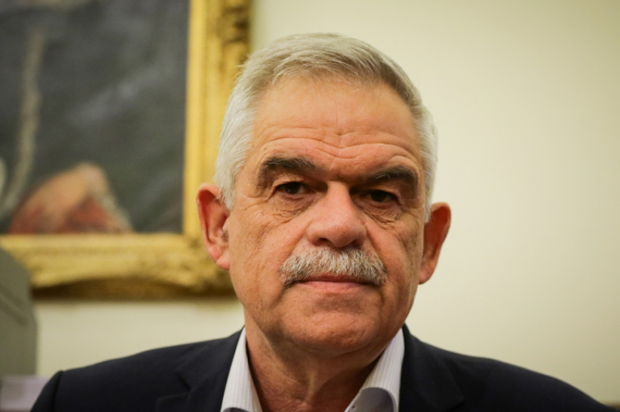 Βενεζουέλα: Παράλυση ή προδοσία;