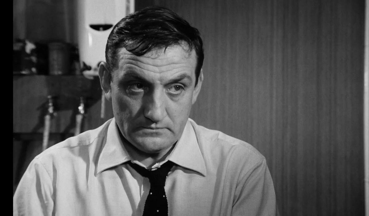 Audiences : Une énième rediffusion des « Tontons flingueurs » sur ...