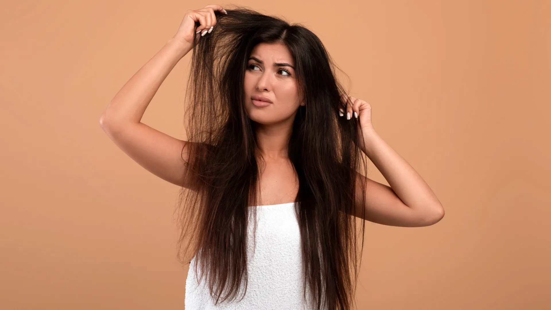 Por isto é que tem o cabelo estragado! Eis os 5 erros que está a cometer
