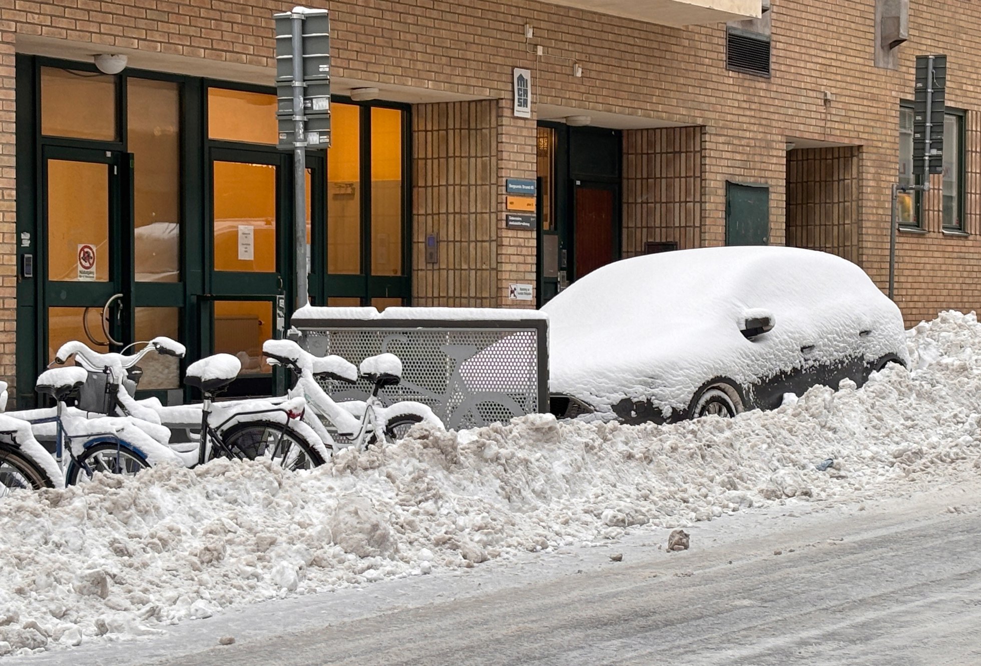 Melder om kraftig snøvær i Sør-Sverige