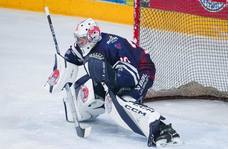 Patched-up Peterborough Phantoms pushed the league leaders all the way