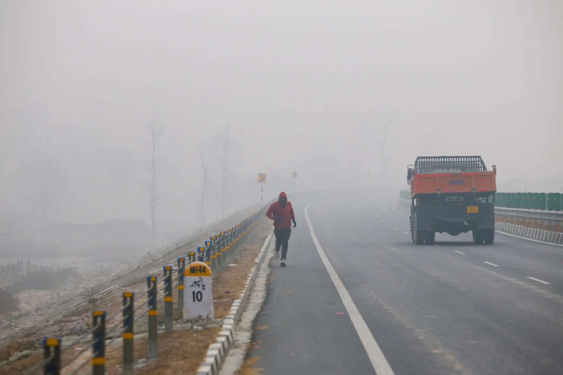 NHAI flags 424 mobile blackspots across highways, seeks better coverage